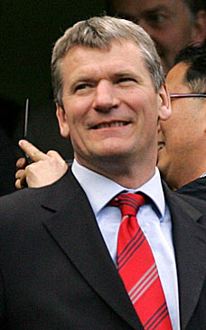 David Gill To Decide If Chelsea Or Man City Can Play In The Champions ...